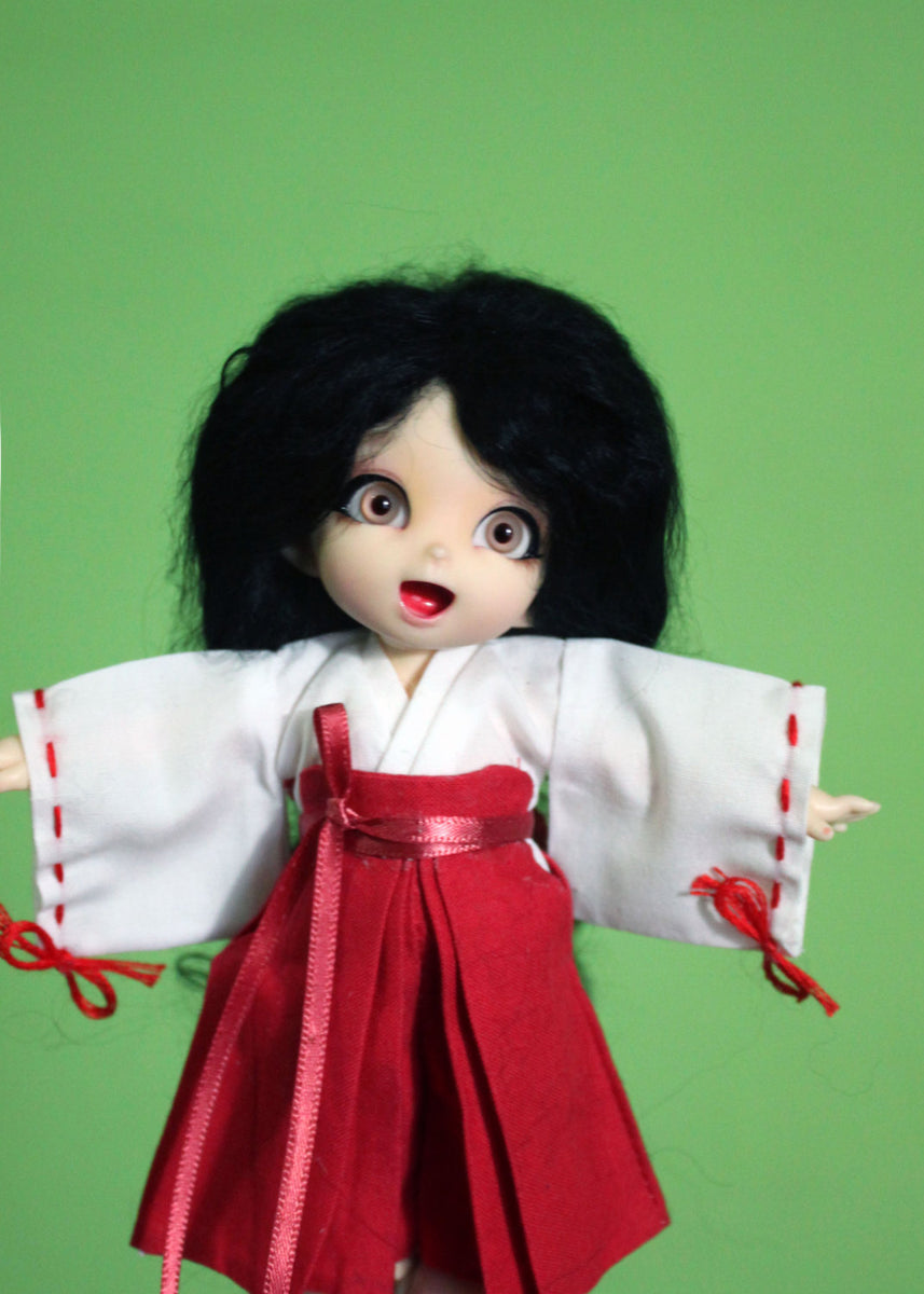 Japanese Tradition: Miko & Kenshi – Requiem Art Designs